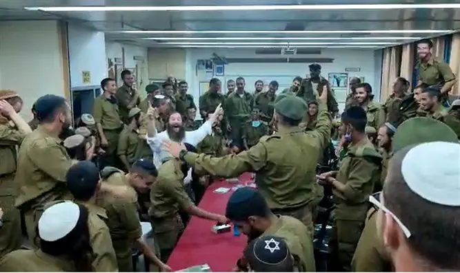 In one hour: IDF soldiers complete tractate of Talmud | Israel National ...