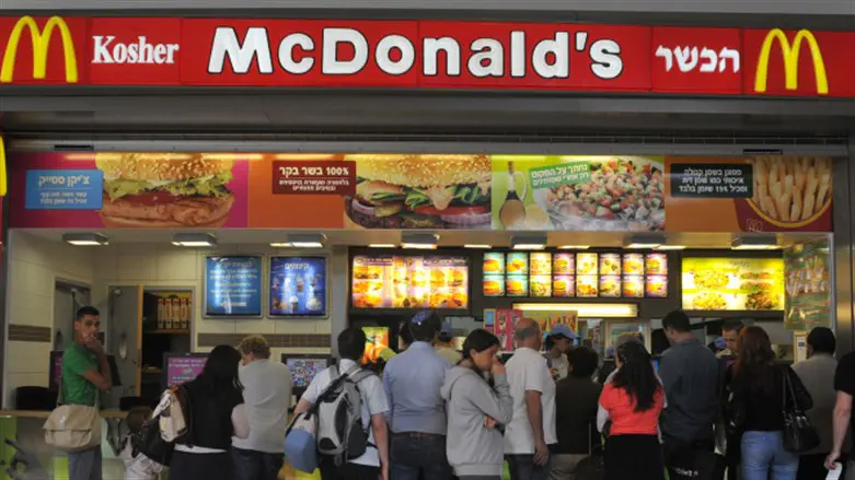 Haredi soldiers ate at McDonald's and caused an uproar on Arab media ...