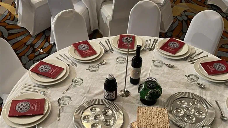 Historic Seder in UAE | Israel National News