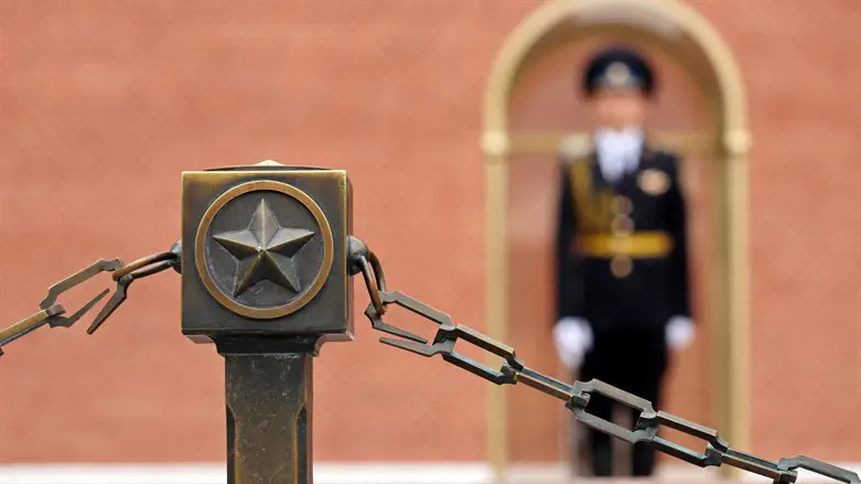 Russia accuses Germany of crossing ‘red line’ in sending arms to Ukraine | Israel National News