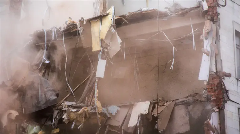 2 dead, 9 missing in Pennsylvania candy factory explosion | Israel ...