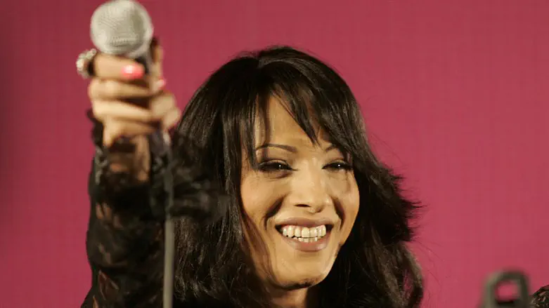 Israeli singer Dana International to light torch at Independence Day ...