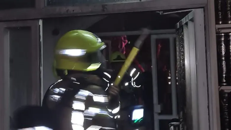 Torah scrolls saved after fire breaks out in synagogue | Israel ...