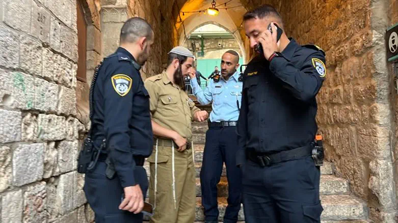 Police detain IDF soldier after Temple Mount visit | Israel National News