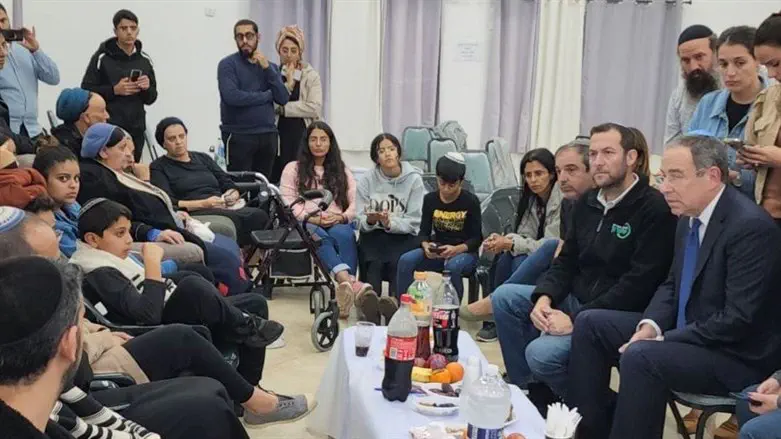 Ambassador Nides visits terror victim's family in first visit to settlements | Israel National News