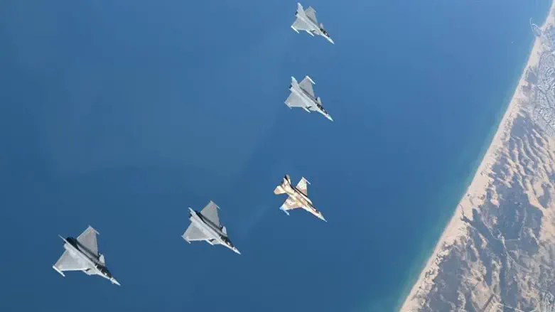 IDF concludes Eastern Breeze exercise with French military | Israel ...