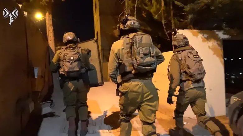 IDF extracts Israelis who entered Arab village after shooting | Israel ...