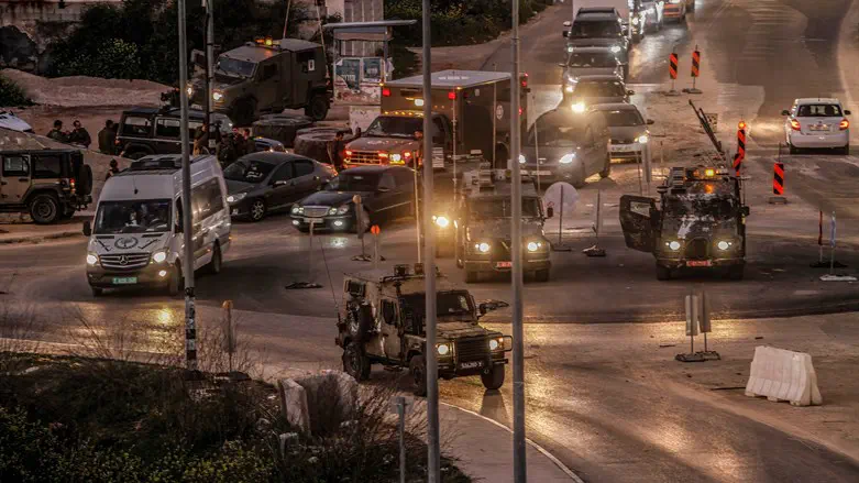 IDF blocks Huwara to traffic due to stone-throwing | Israel National News