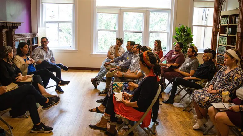 New study highlights the important role rabbis play for young US Jews ...