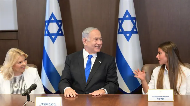 Netanyahu meets Noa Kirel: You definitely don't want to see me dance ...