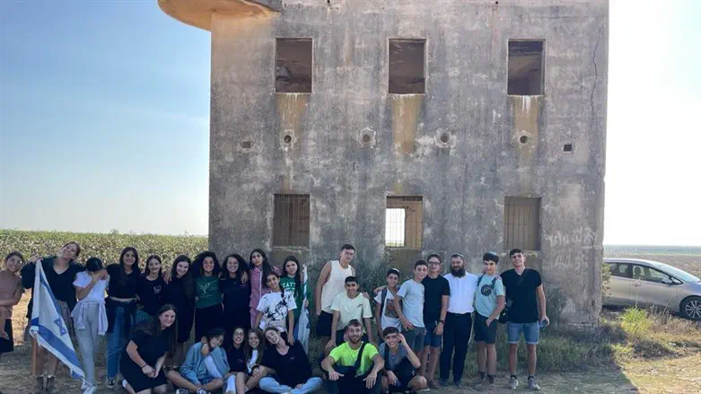 Tkuma, the first religious Moshav in the Negev celebrates 77 ...