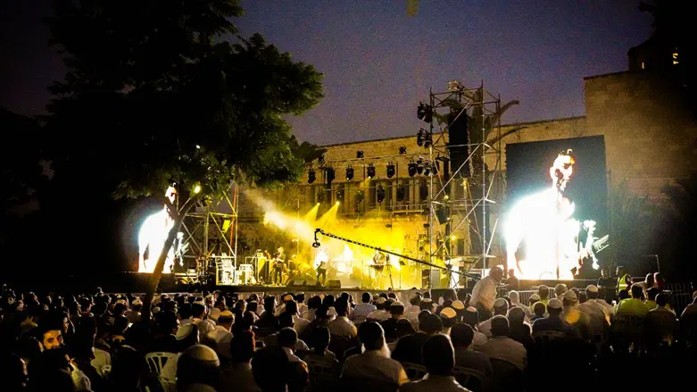 Yeshivat Kerem B'Yavneh celebrates 70 years | Israel National News