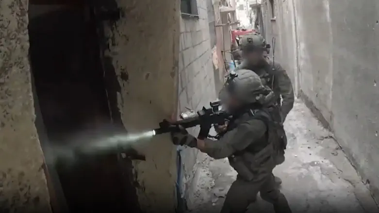 'Terrorist down!': Troops identify suspicious movement - and eliminate ...