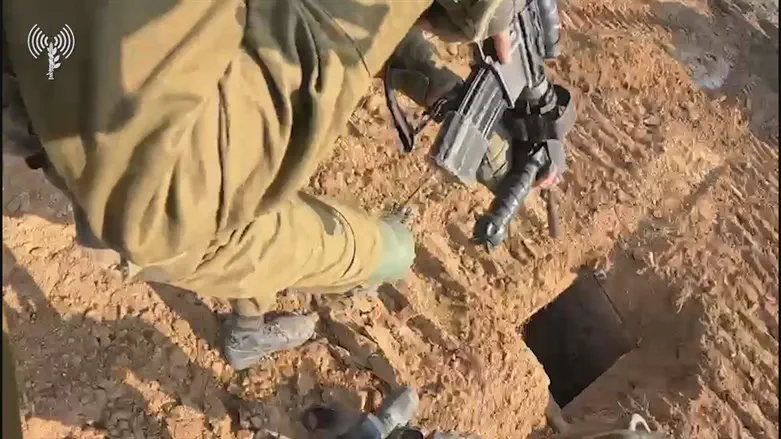 Dramatic footage: IDF forces clash with terrorist hiding in tunnel ...