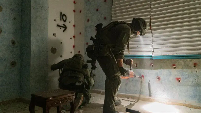 Homes of two terrorists demolished in Hebron | Israel National News