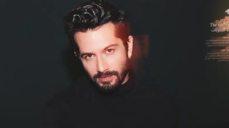 Singer Ran Danker's tribute to the family of Roni Eshel | Israel National News