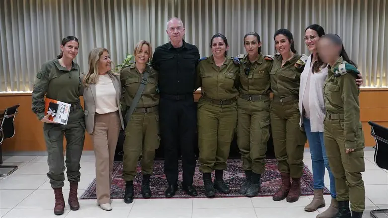 Defense Minister: 'We must do more to integrate women in the IDF ...