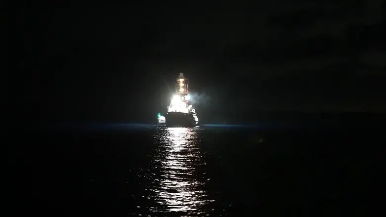 For the first time: UK airdrops over 10 tons of food supplies into Gaza ...