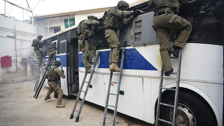 Masada Unit commander to light security forces' bonfire this year ...