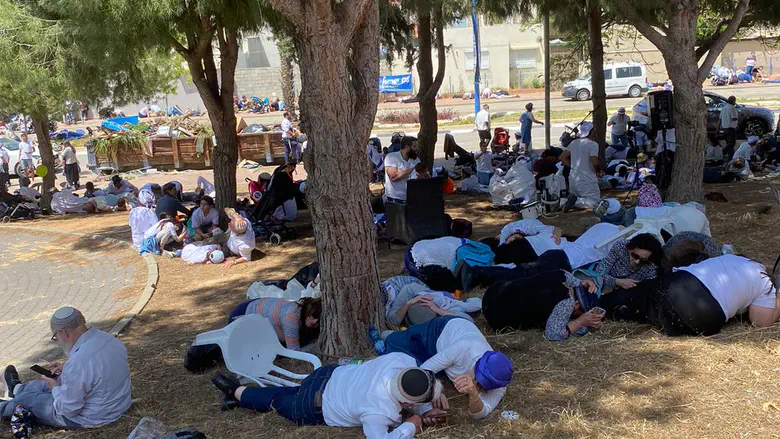 Sderot: Rockets fired during march demanding Jewish settlement in Gaza ...