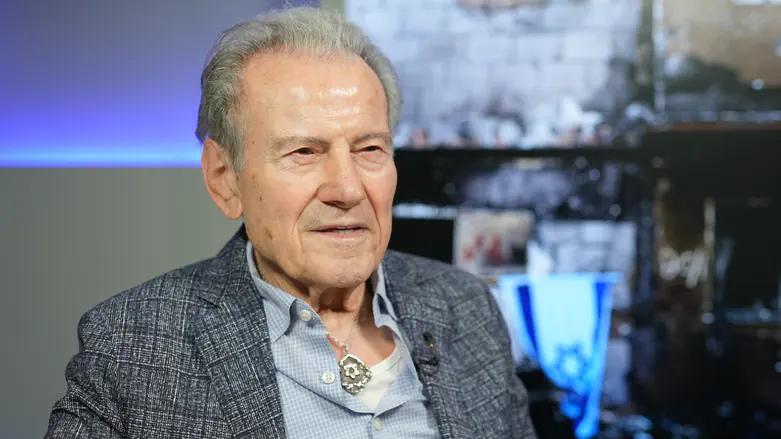 Holocaust Survivor: 'Harris owes my parents an apology for this lie ...