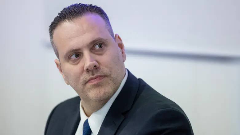 Minister Miki Zohar: 'Ronen Bar took a political side and lost trust ...