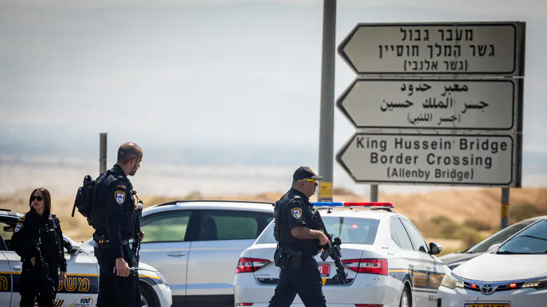 Allenby Crossing attack: Israel returns body of terrorist to Jordan ...