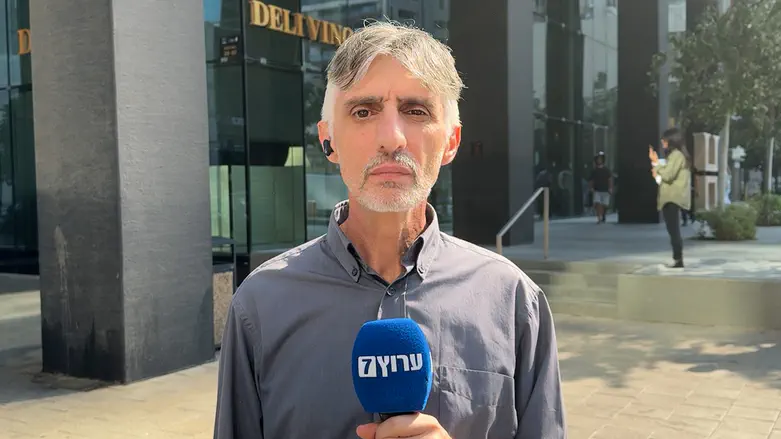 Iran Expert: Why the regime in Tehran is not forcibly dispersing the ...