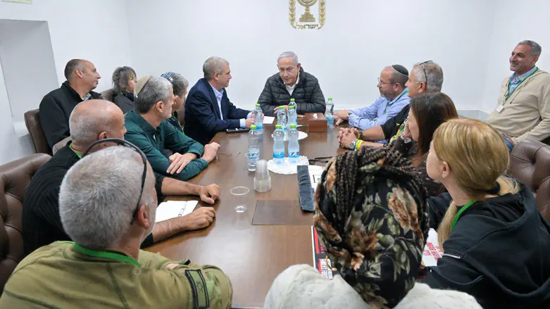 Father of hostage: Force Hamas to return the hostages in one deal ...