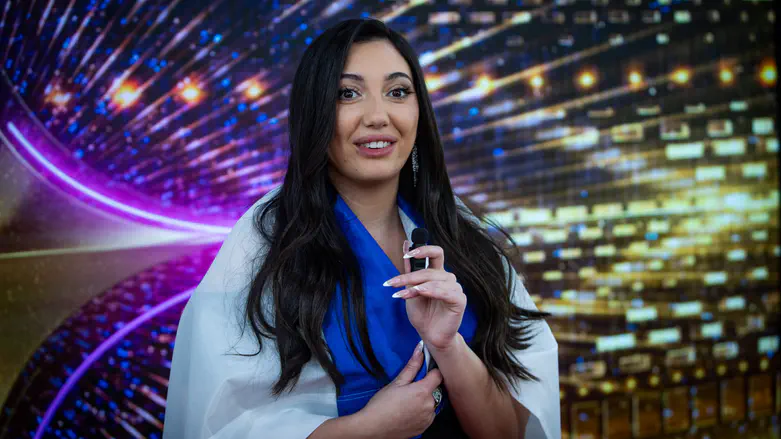 Yuval Raphael advances to Eurovision grand final | Israel National News