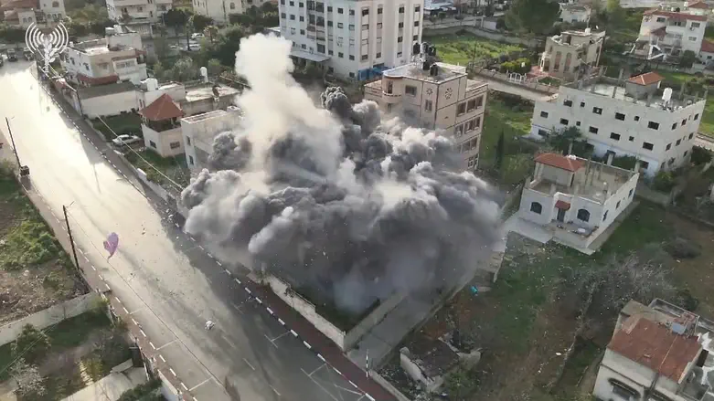 Watch: Home of terrorist who murdered 2 in Holon demolished | Israel ...