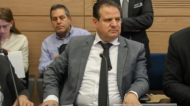 Knesset needs 90 MK's support to approve Ayman Odeh's dismissal | Israel National News