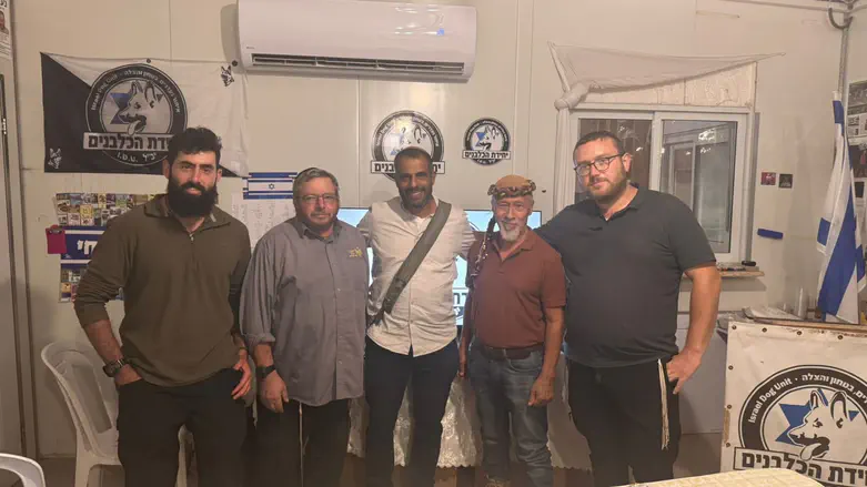 Hilltop youth coordinator pays special visit to Israel Dog Unit ...