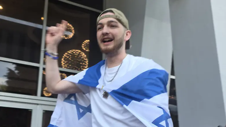 Watch: Bar Kuperstein returns home | Israel National News