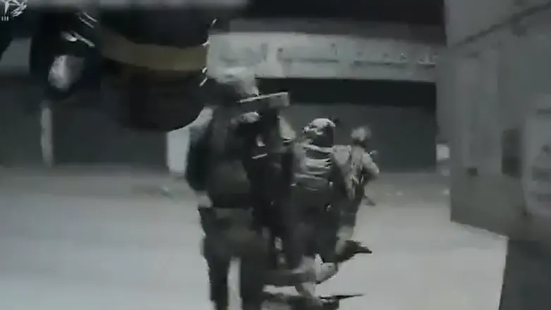 Watch: The moment the terrorist who killed two soldiers was eliminated ...