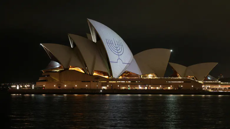 Following murderous attack: Iconic Sydney Opera House lit up with a ...