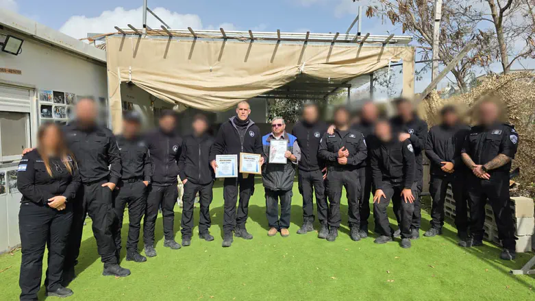 Israel Dog Unit hosts IPS dog handlers | Israel National News