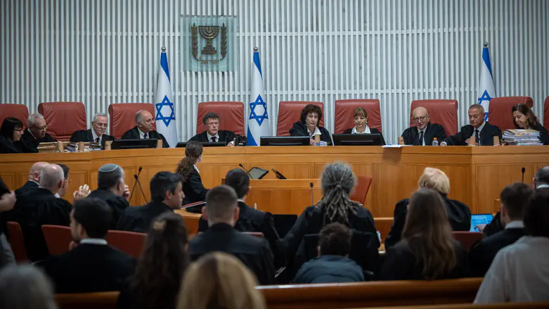 New court entry form sparks storm of protest | Israel National News