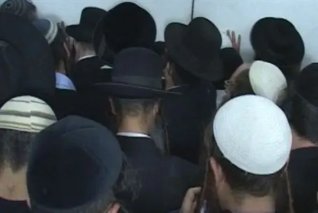 Video: More than 10,000 Visit Joshua’s Tomb | Israel National News