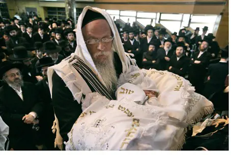 What Does it Take to Become a Mohel? | Israel National News