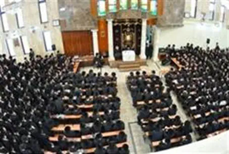 Vishnitz Leader Rabbi: Don’t Call me ‘Rebbe’ | Israel National News