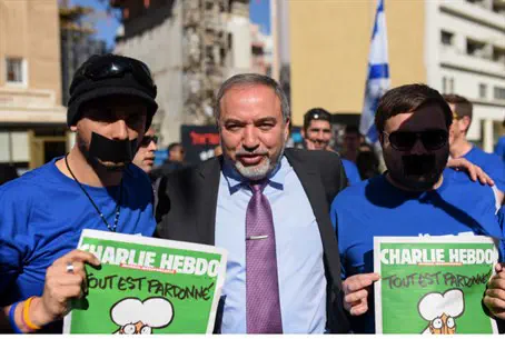 'Why Does Ban Against Charlie Hebdo Still Stand?' | Israel National News