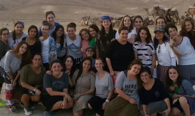 High school girls study in Israel and connect to the land | Israel ...