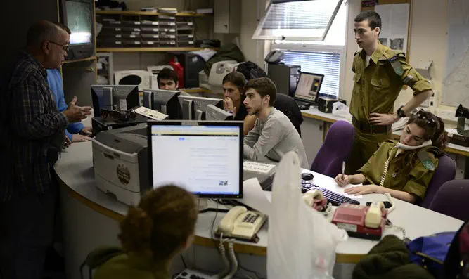 Army Radio to stop granting airtime to draft evaders | Israel National News
