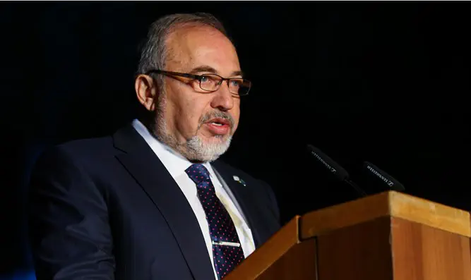 Liberman: Ya'alon is 'frustrated and bitter' | Israel National News