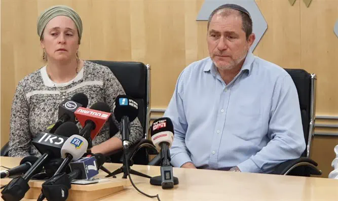 'Shira's condition is improving, pray for the baby' | Israel National News