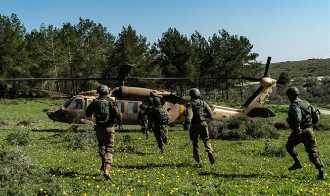 4 IDF soldiers injured in rocket explosion | Israel National News