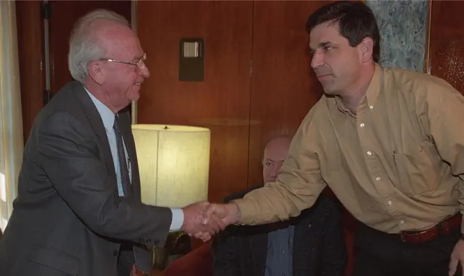 Former Minister turned traitor: Gonen Segev, From Oslo to Iran | Israel ...