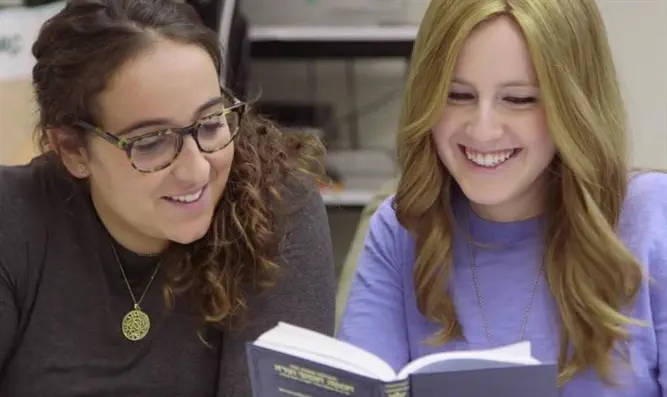 Creating a Torah inspired life at Midreshet Rachel v’Chaya | Israel ...
