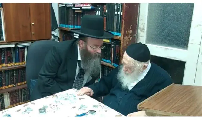 Reb Chaim encourages people to buy letters in the United for Protection ...
